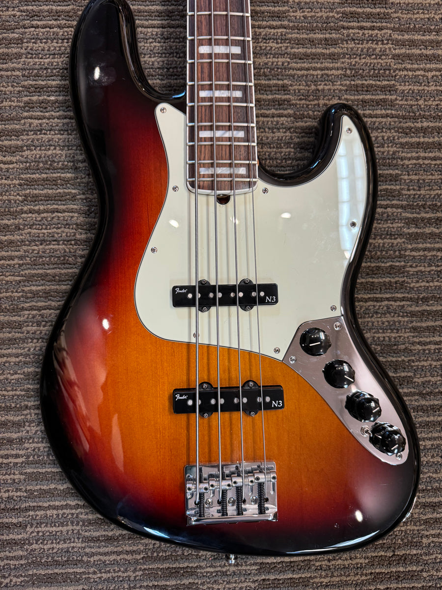Fender Deluxe Jazz Bass USA 2013 – Jakes Main Street Music