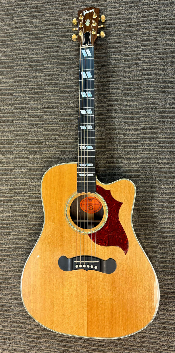 Gibson Songwriter Deluxe CE Acoustic Guitar 2004 – Jakes Main Street Music